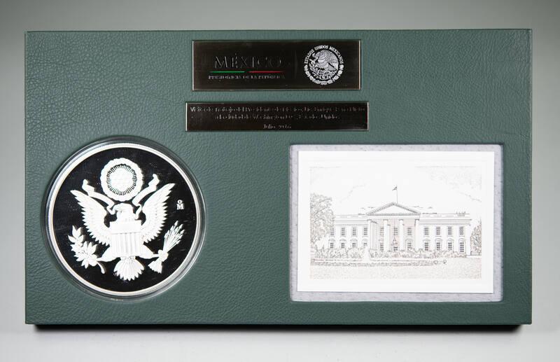 Commemorative Coin in Frame – All Artifacts – Barack Obama Presidential ...