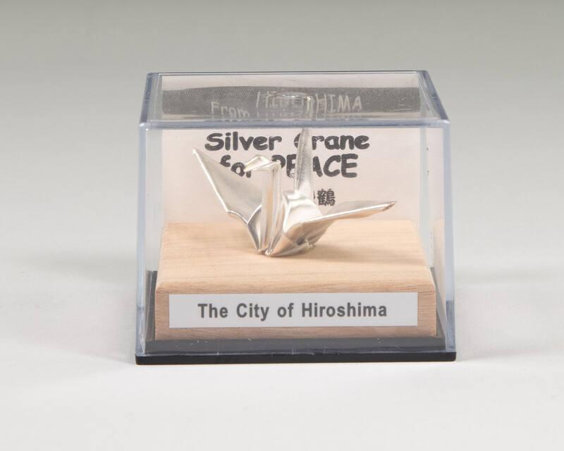 Silver Crane for Peace – All Artifacts – Barack Obama Presidential ...