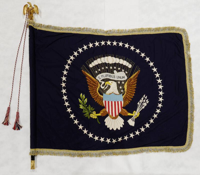 The Flag of the President – All Artifacts – Barack Obama Presidential ...